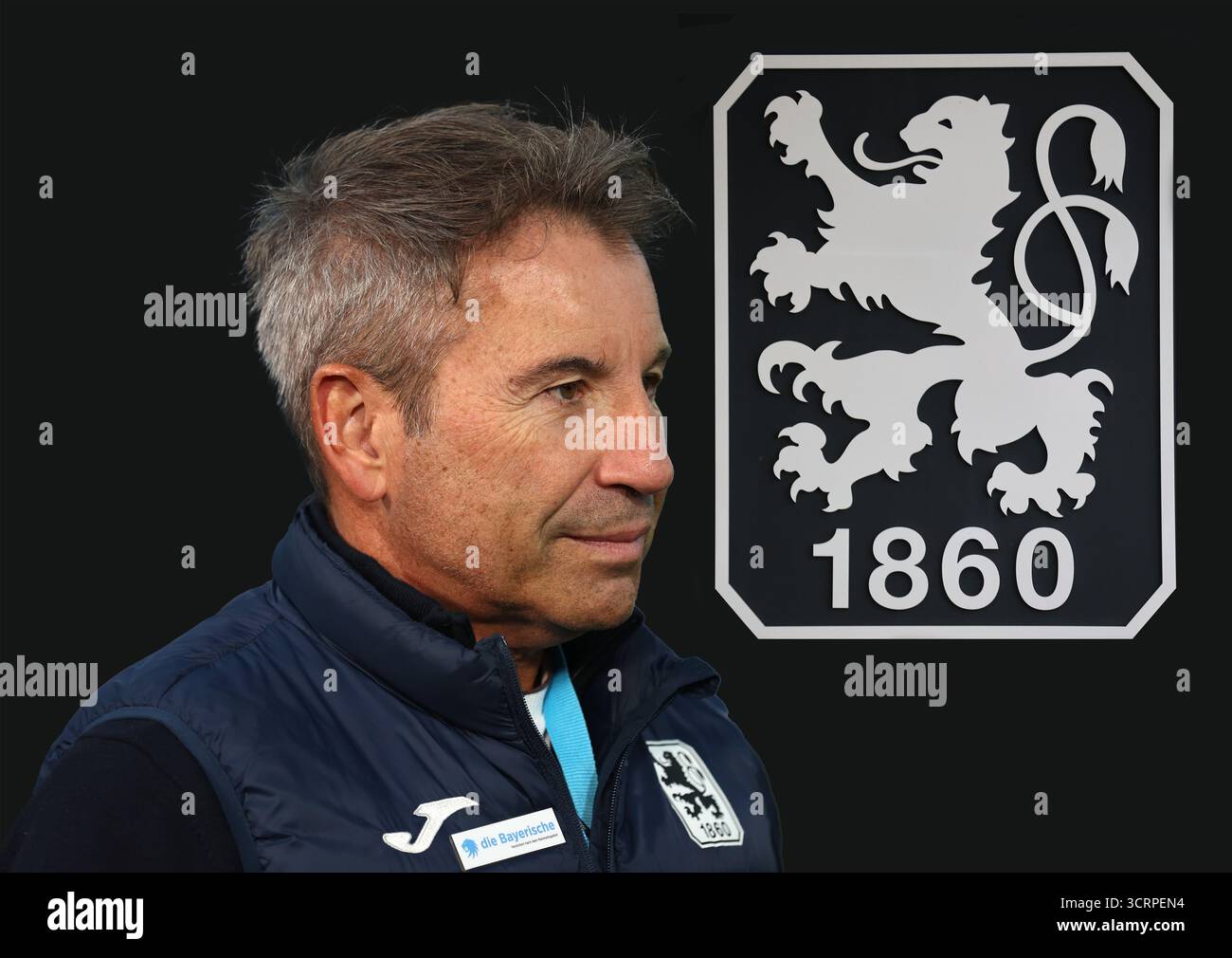 ! ACHTUNG FOTOMONTAGE ! Hier im Bild Gernot Mang, Präsident (TSV 1860 ...