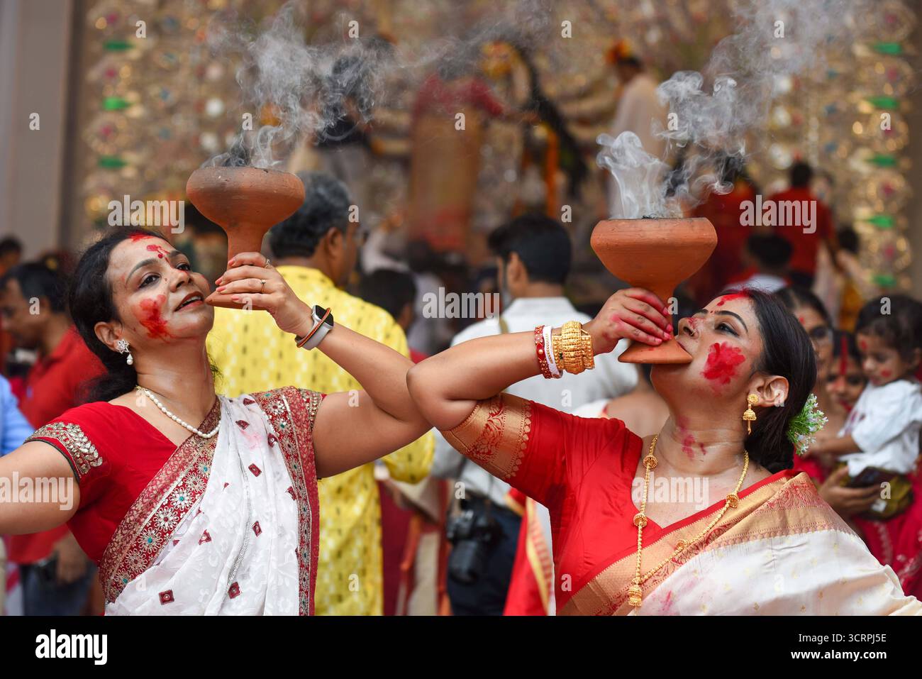 GURUGRAM, INDIA - OCTOBER 2: A woman performing Dhunuchi dance on the ...