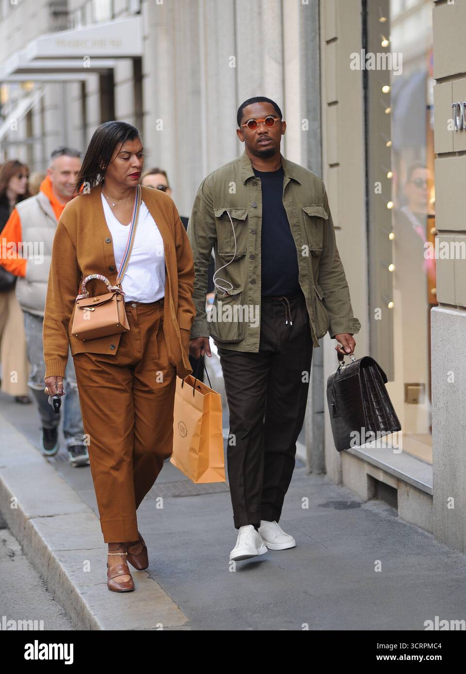 Milan, Samuel Eto'o and his wife Georgette arrive downtown for a shopping spree Stock Photo - Alamy