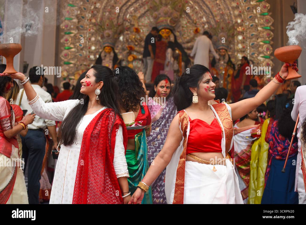 India. 02nd Oct, 2025. GURUGRAM, INDIA - OCTOBER 2: A woman performing ...