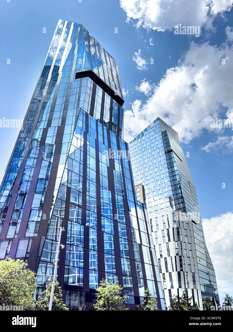 Waterline square new york hi-res stock photography and images - Alamy