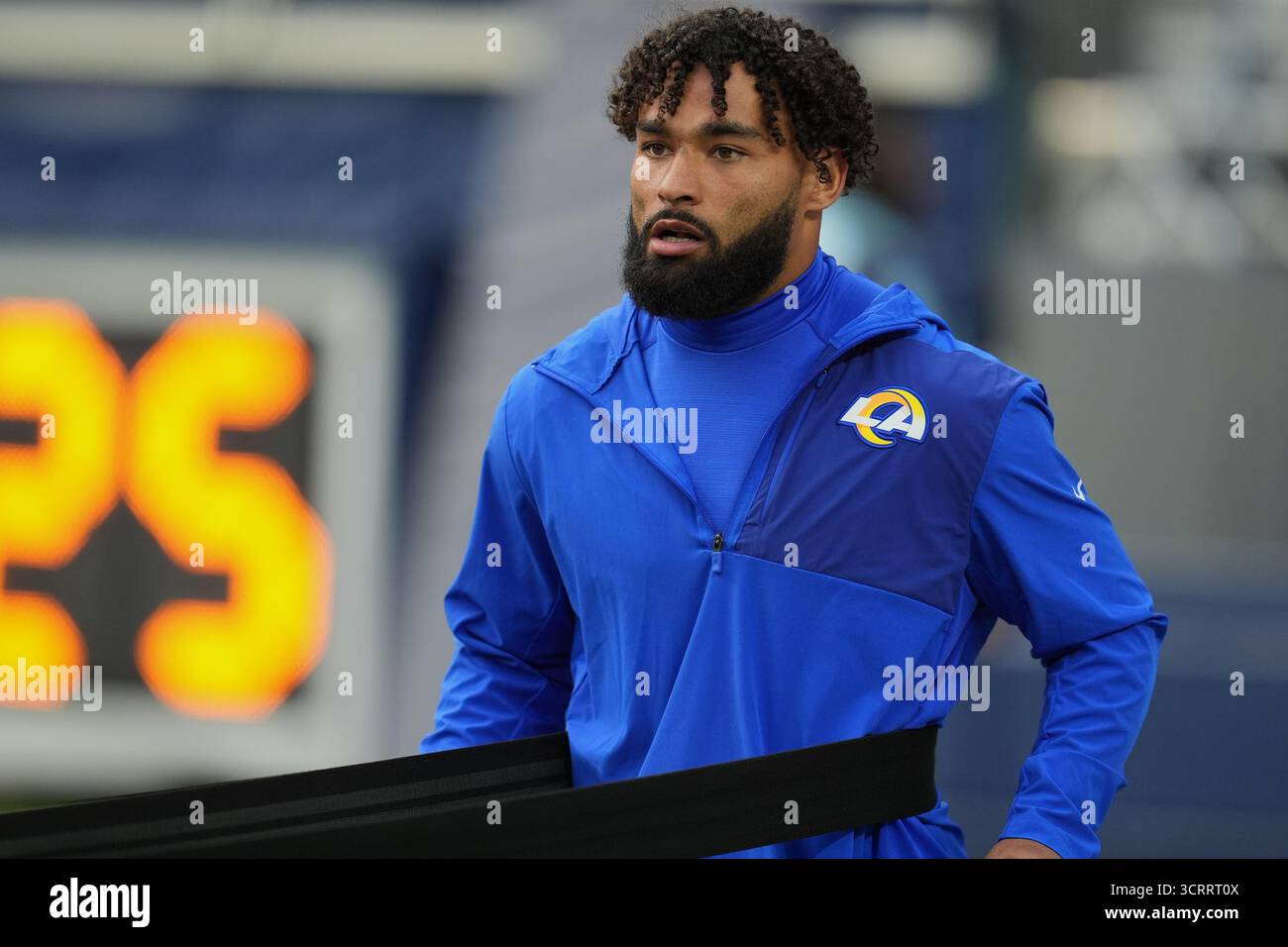 Los Angeles Rams running back Kyren Williams warms up before an NFL ...