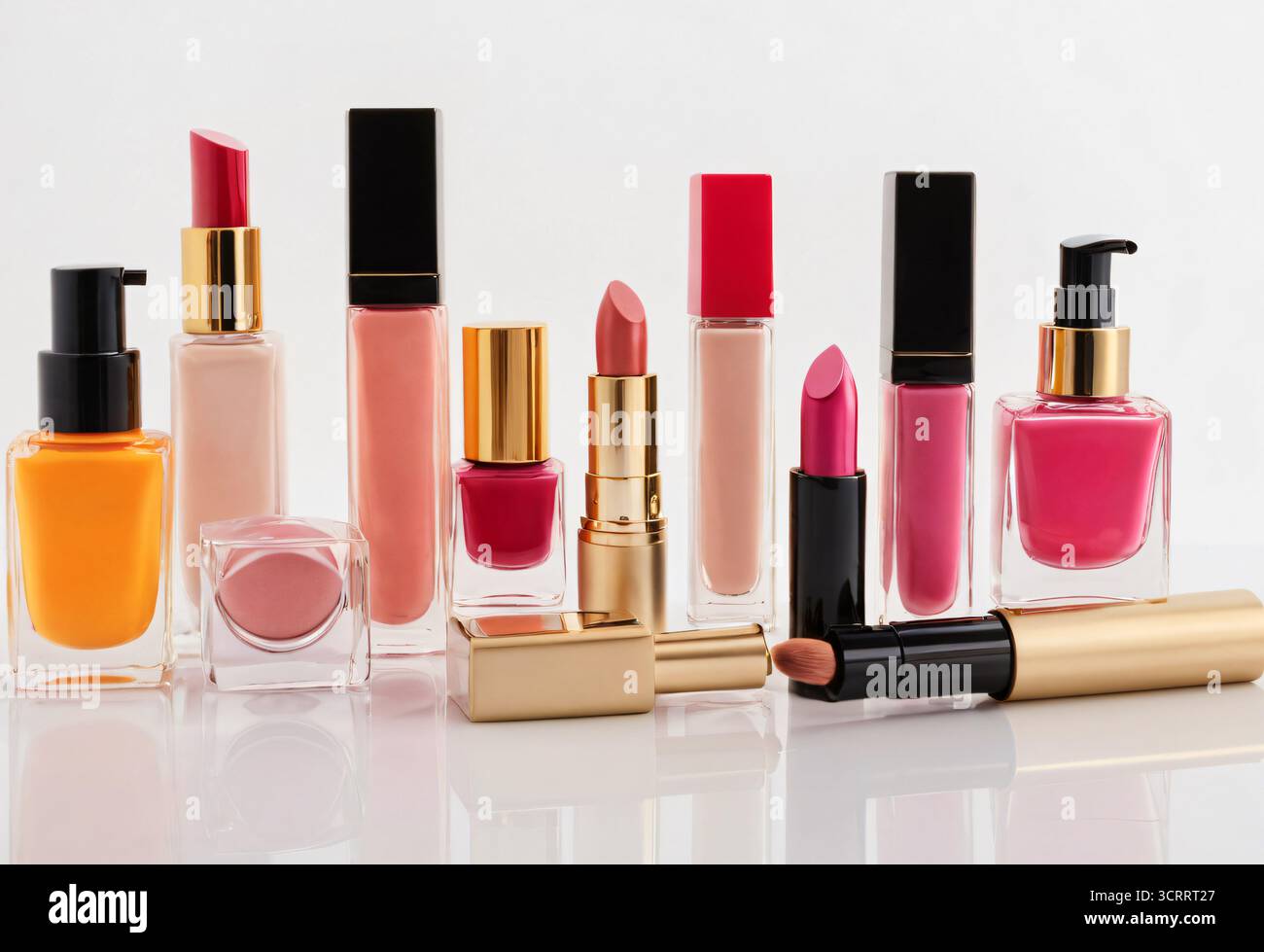 Makeup cosmetics beauty products hi-res stock photography and images ...