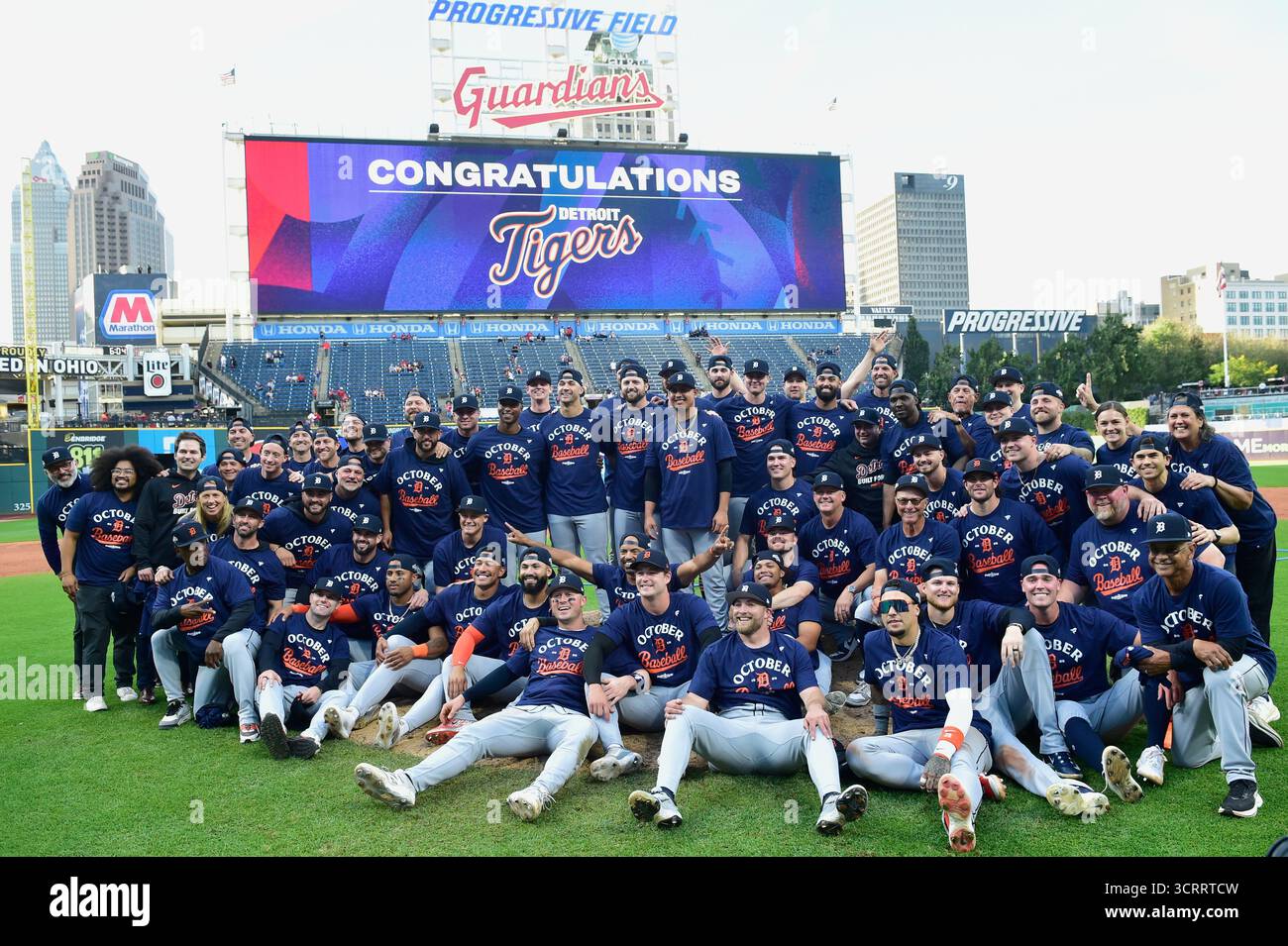 Detroit Tigers players pose for a photo after winning Game 3 of the ...