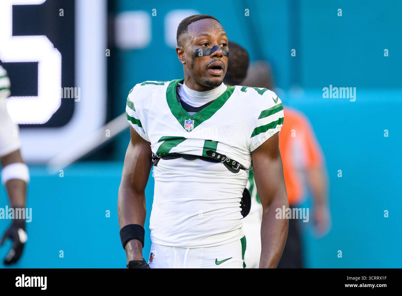 New York Jets cornerback Brandon Stephens (21) stands on the field ...