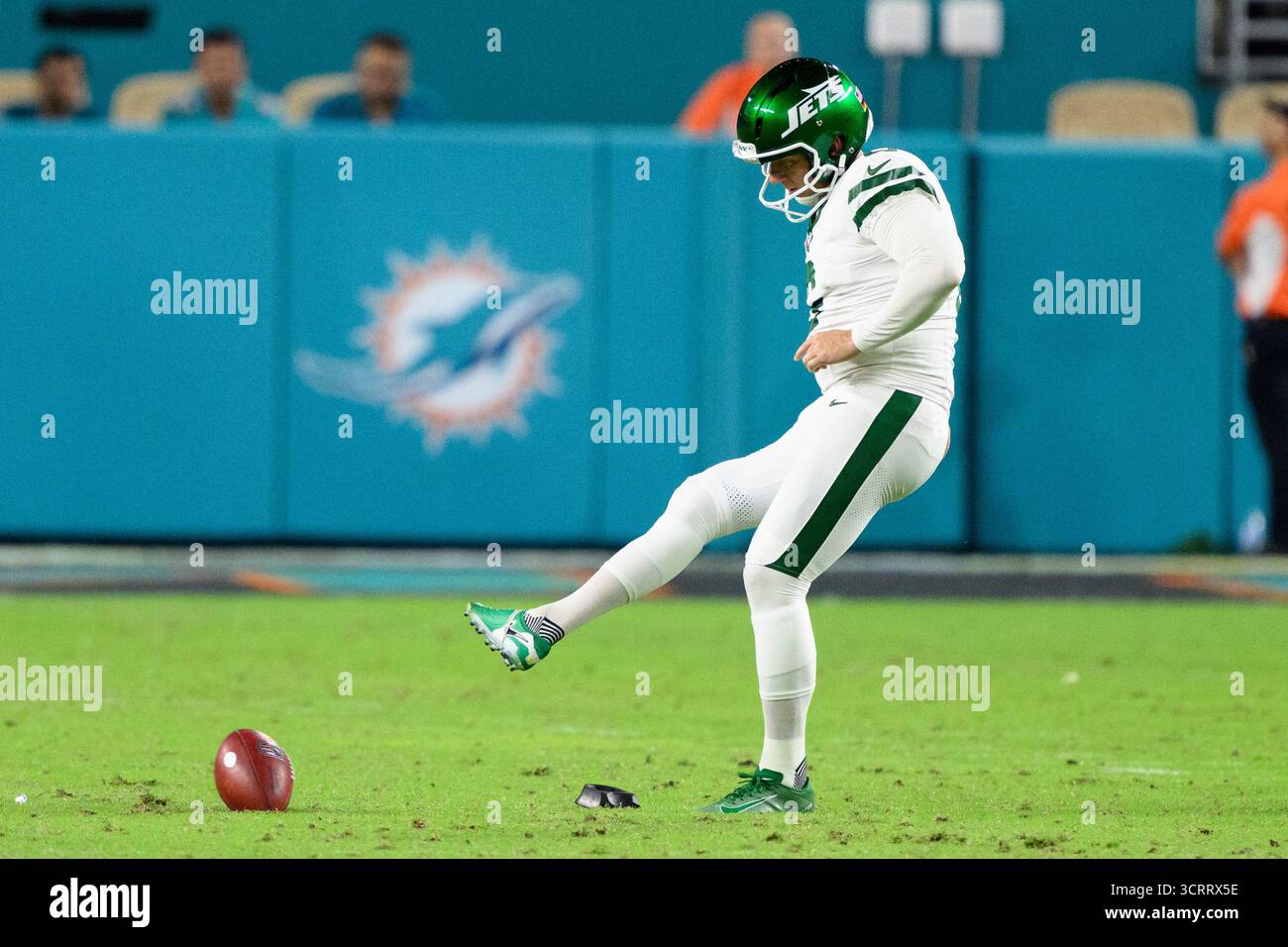 New York Jets kicker Nick Folk (6) kicks the ball on an onside kick ...