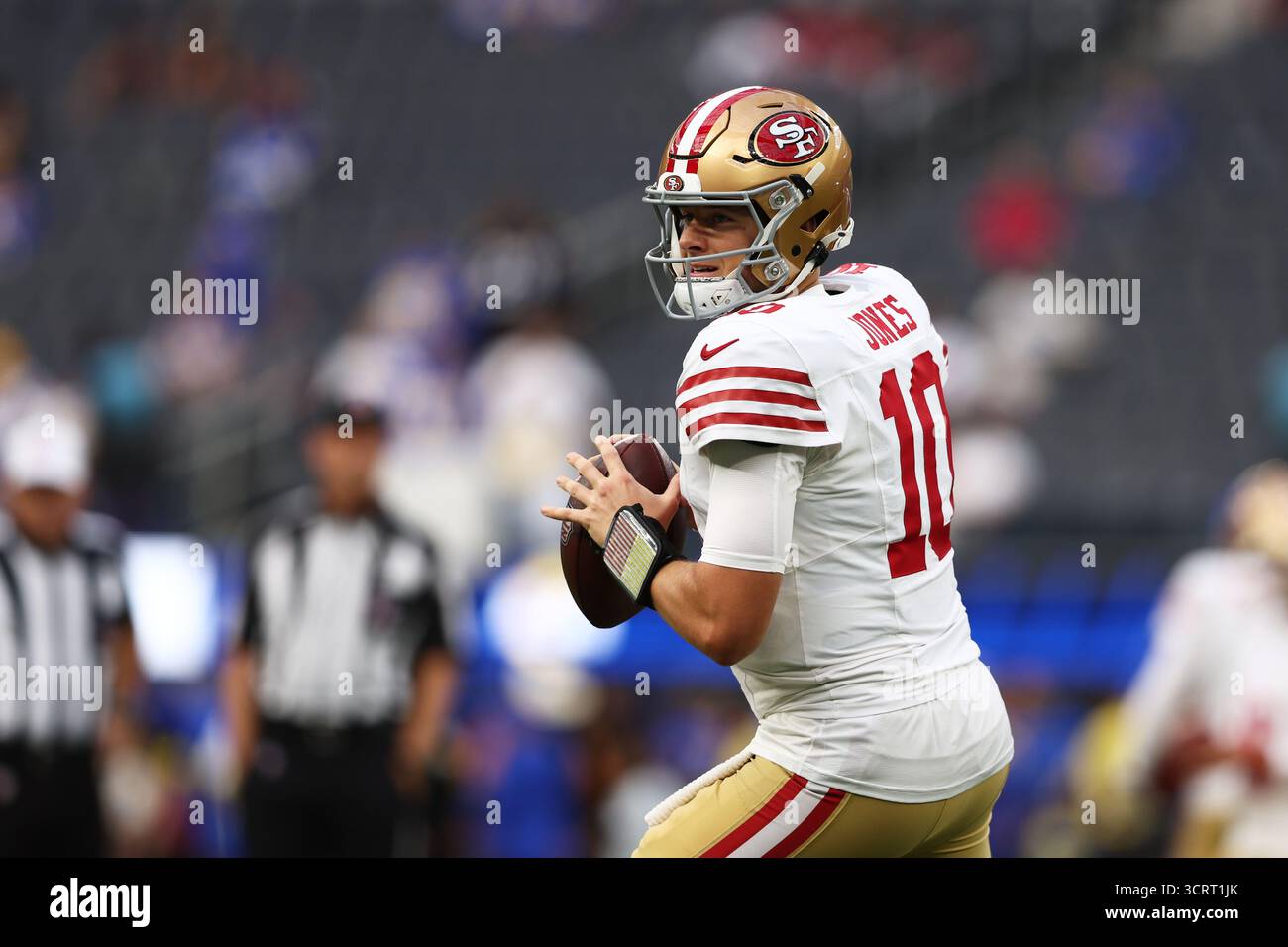 San Francisco 49ers quarterback Mac Jones warms up before an NFL ...