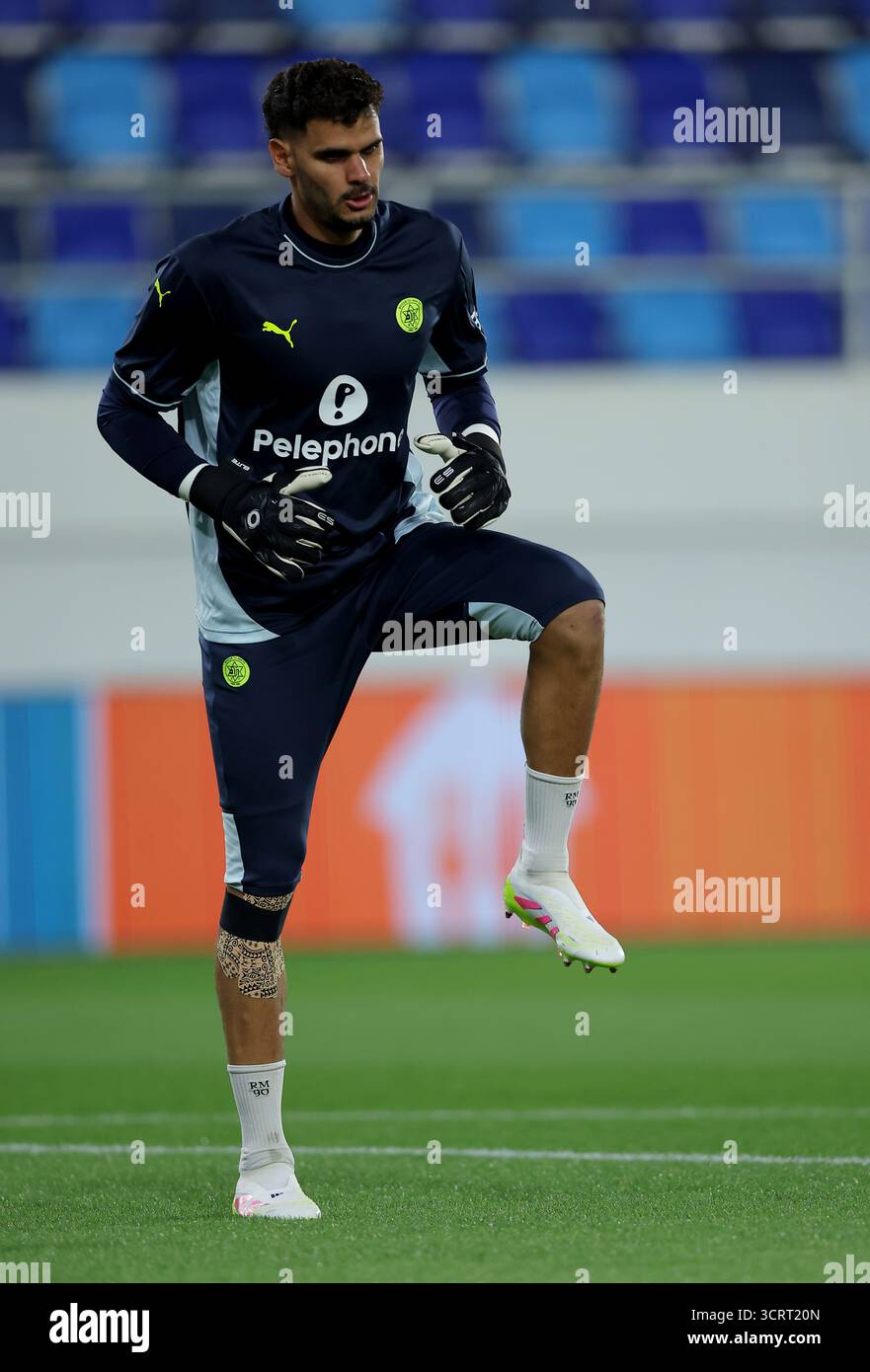 Maccabi's goalkeeper Roi Mishpati during UEFA Europa League football ...