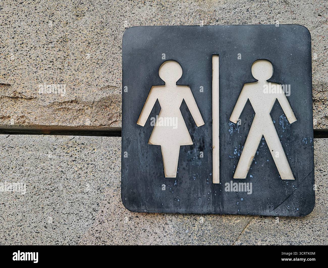 Female restroom sign door hi-res stock photography and images - Alamy