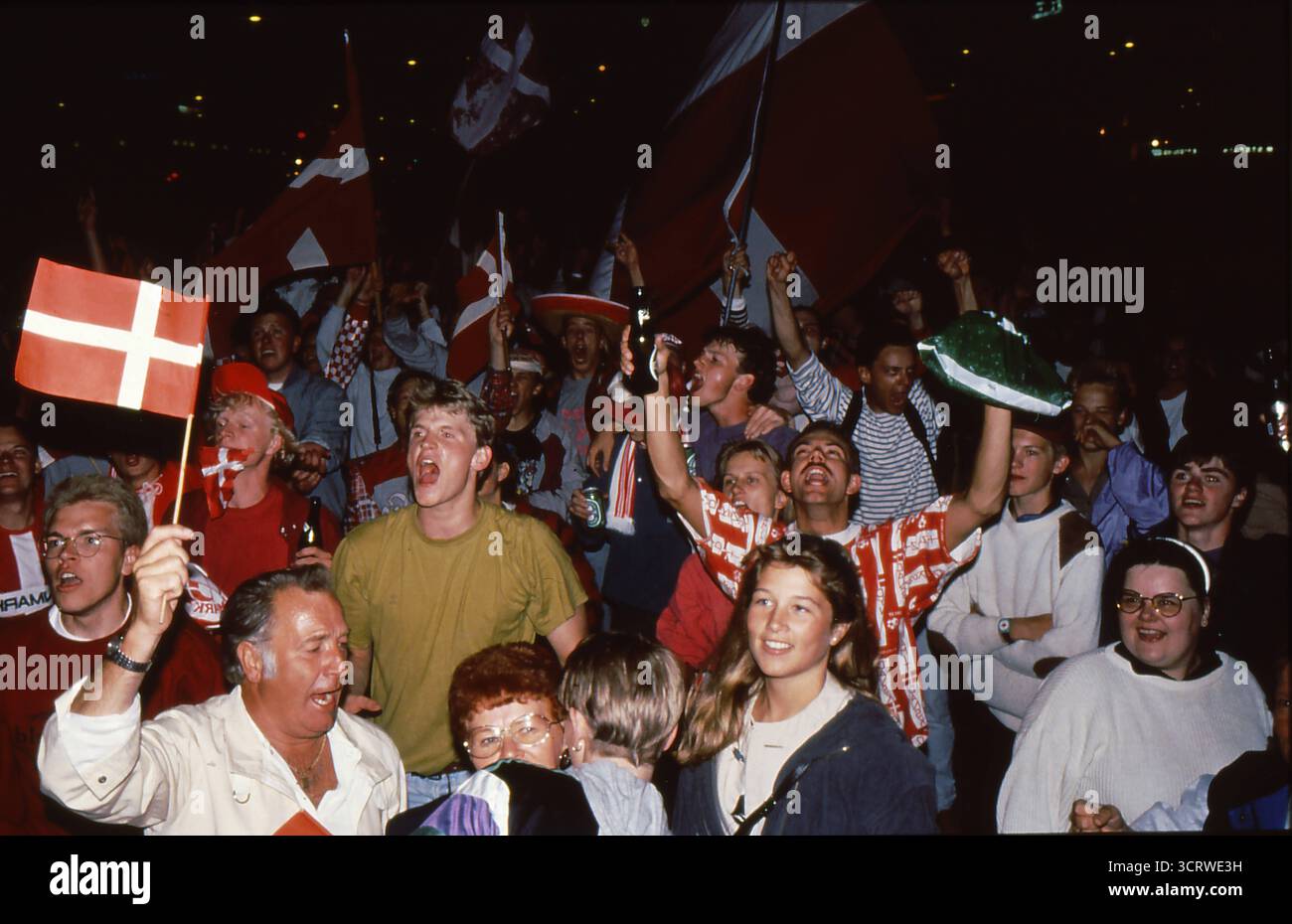 Copenhagen/ Denmark/22 JUNE 1992/Dane celebrat danish football teams ...