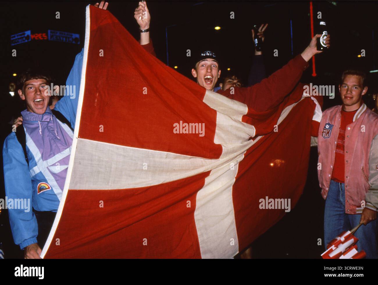 Copenhagen/ Denmark/22 JUNE 1992/Dane celebrat danish football teams ...