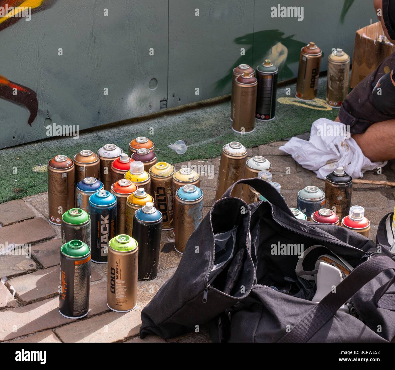 Graffiti artists paints multi hi-res stock photography and images - Alamy