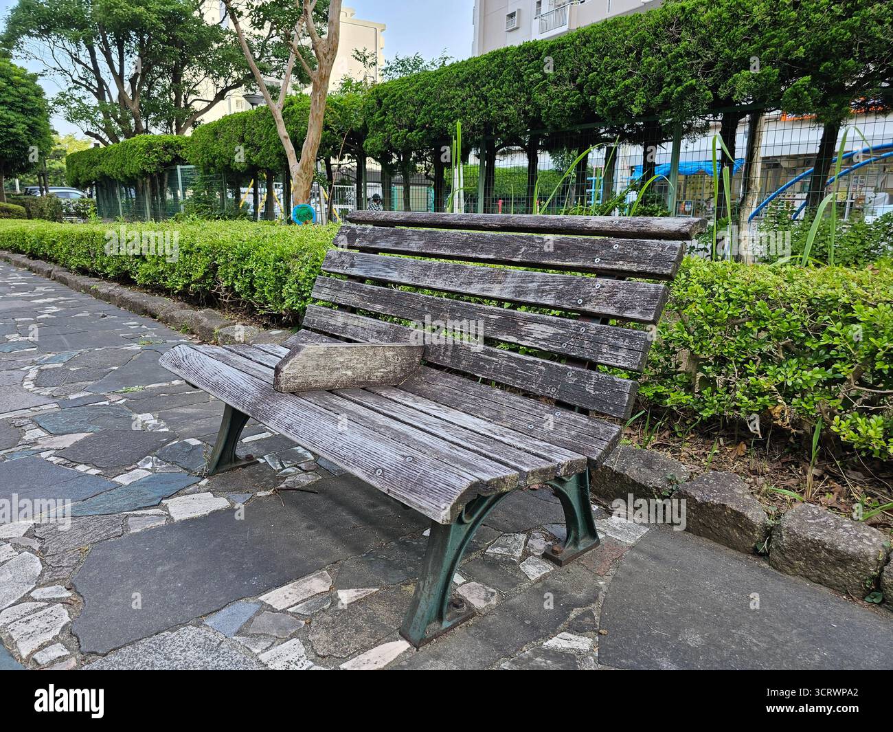 Japanese garden stone bench hi-res stock photography and images - Alamy