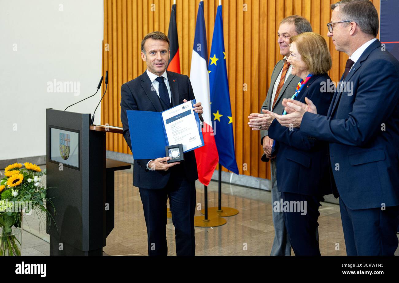03 October 2025, Saarland, Saarbrücken: French President Emmanuel ...