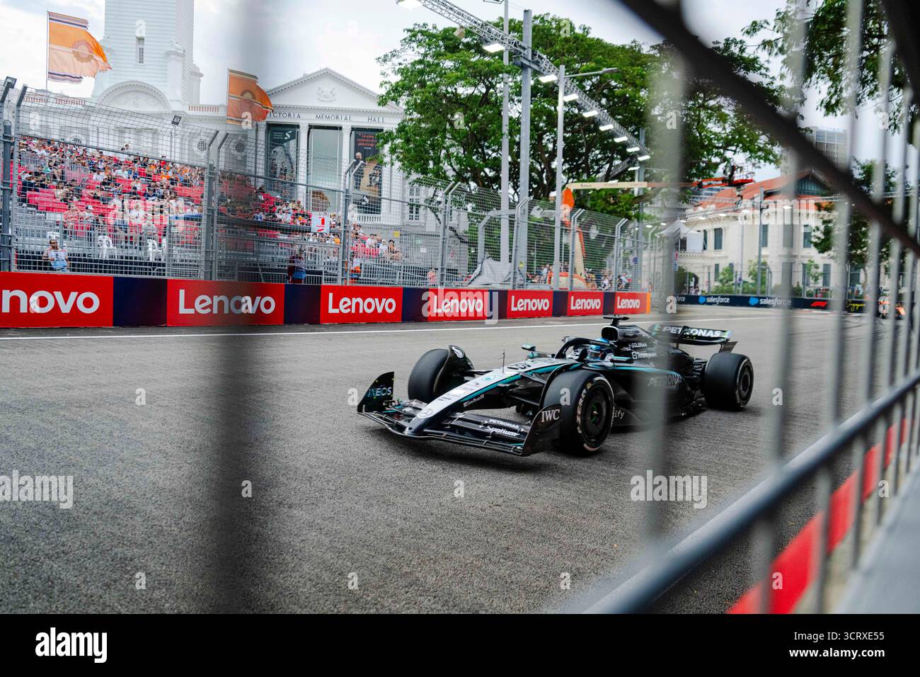 George russell 2025 on track hi-res stock photography and images - Alamy