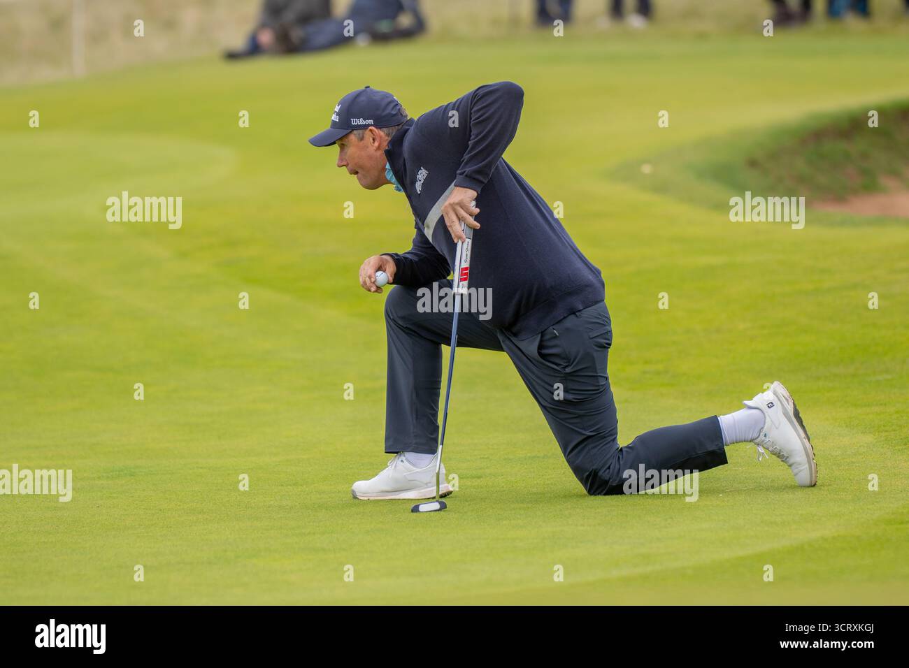 Kingsbarns, Scotland. 3rd October 2025. Padraig Harrington lines up a ...