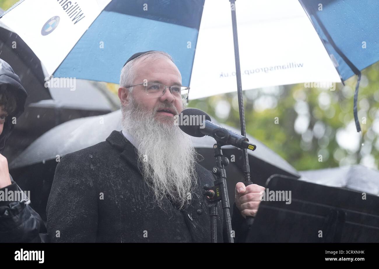 Rabbi Daniel Walker from Heaton Park Hebrew Congregation synagogue ...