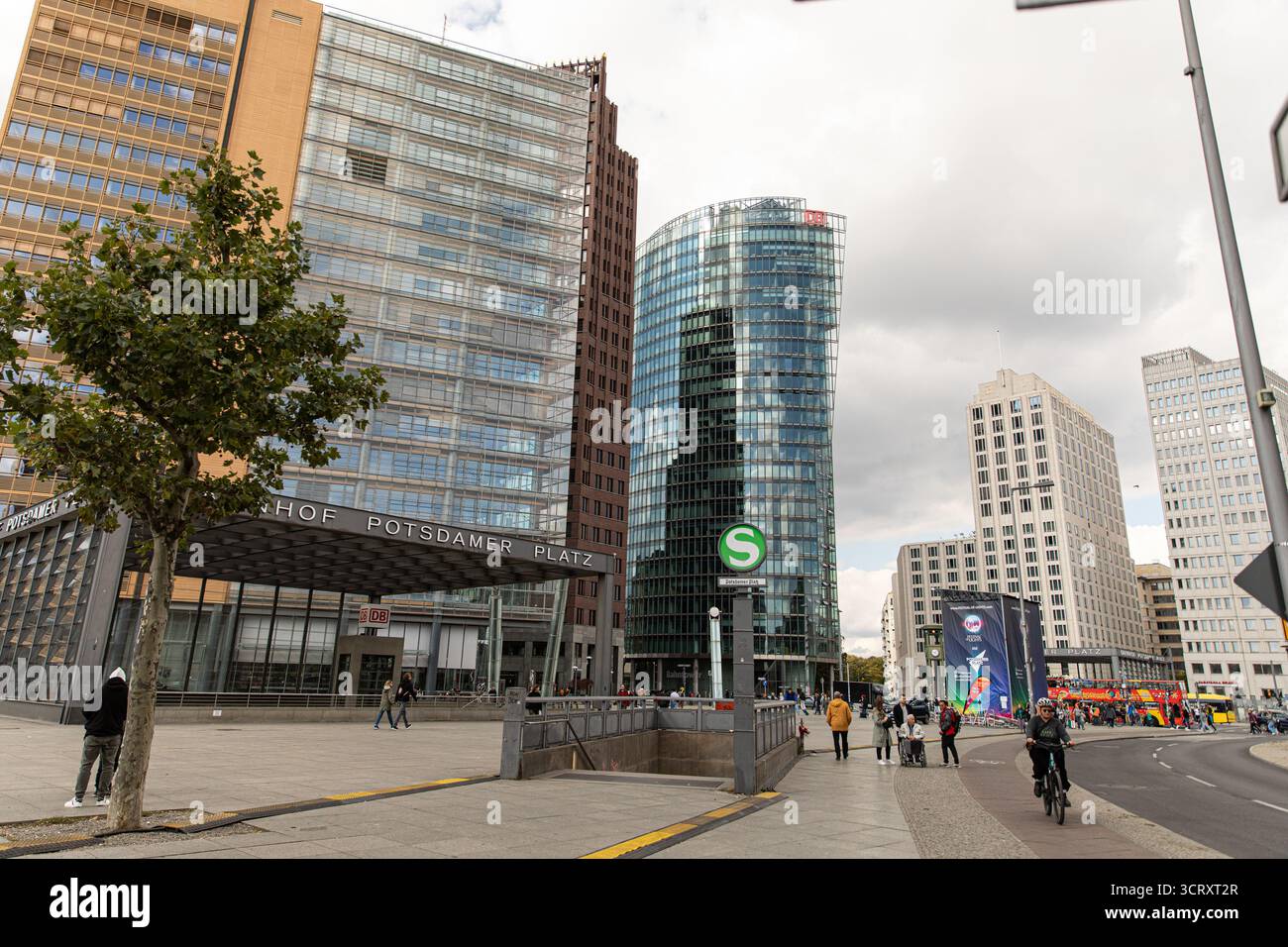 Berlin, Berlin, Germany. 3rd Oct, 2025. Germany celebrated the 35th ...