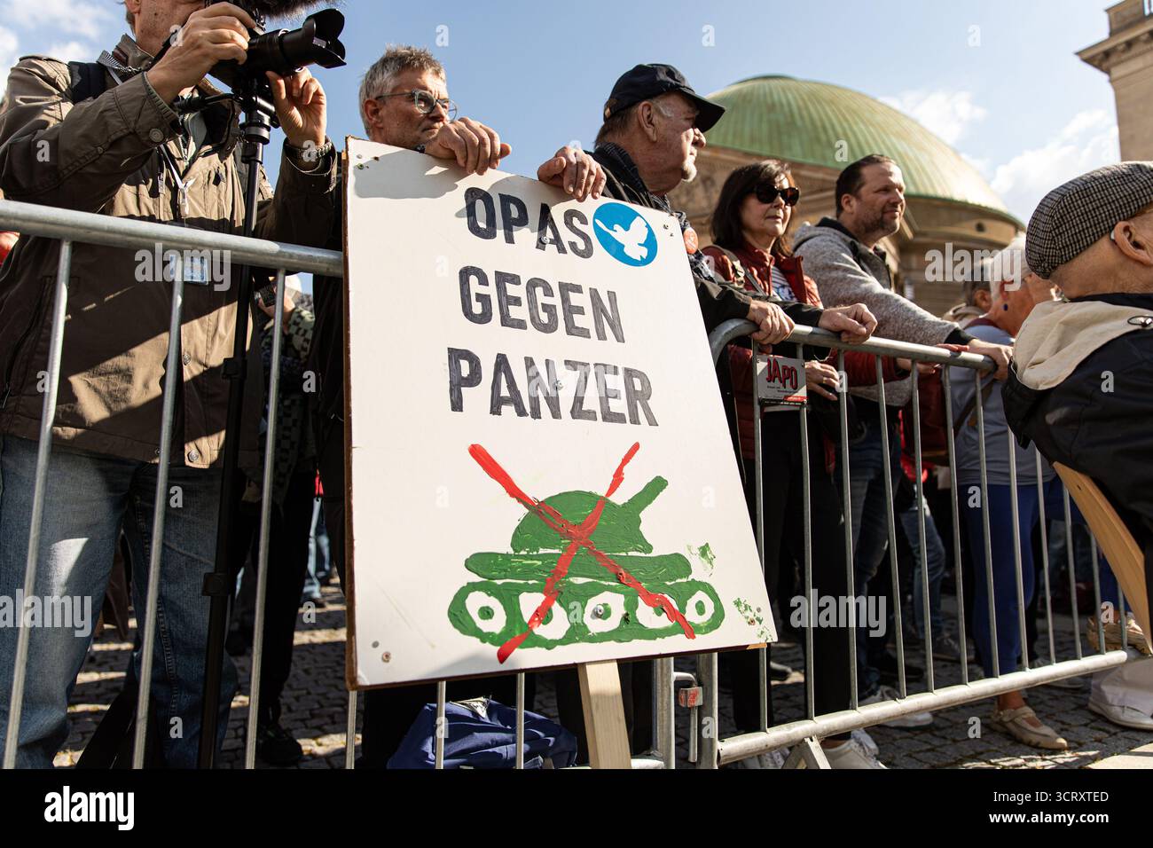 Berlin, Berlin, Germany. 3rd Oct, 2025. Germany celebrated the 35th ...