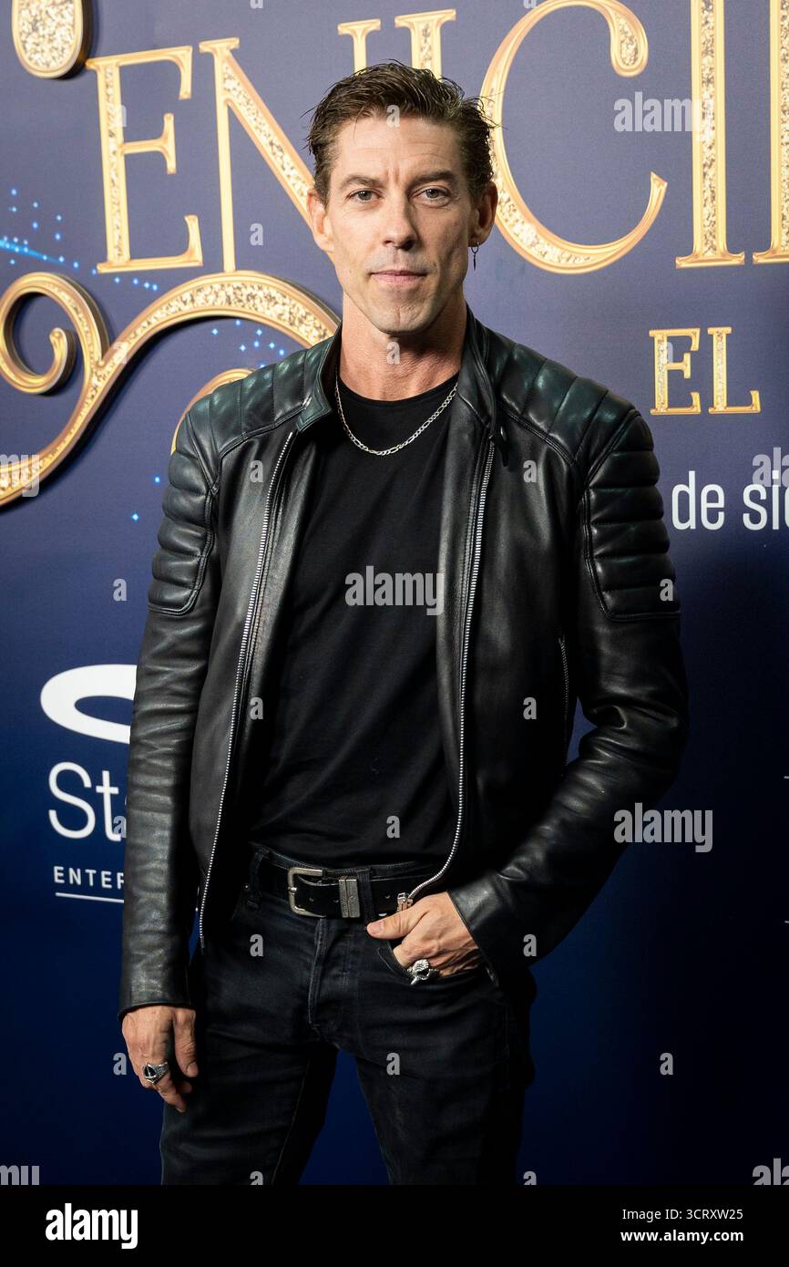 Adrian Lastra attends to 'Cenicienta' VIP premiere at Teatro Coliseum ...