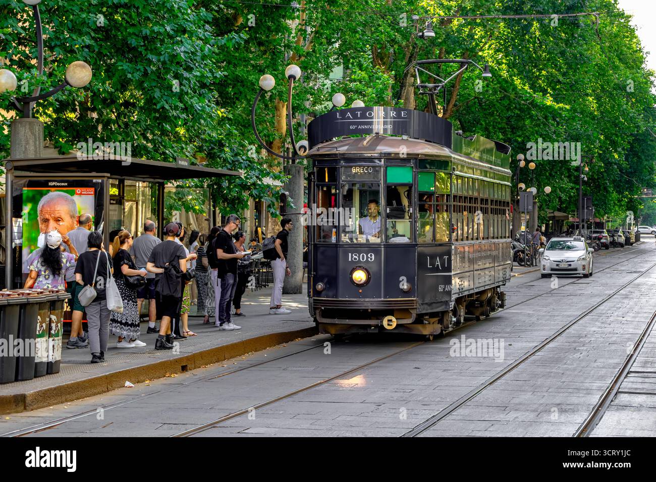 Vintage tram approaching stop hi-res stock photography and images - Alamy