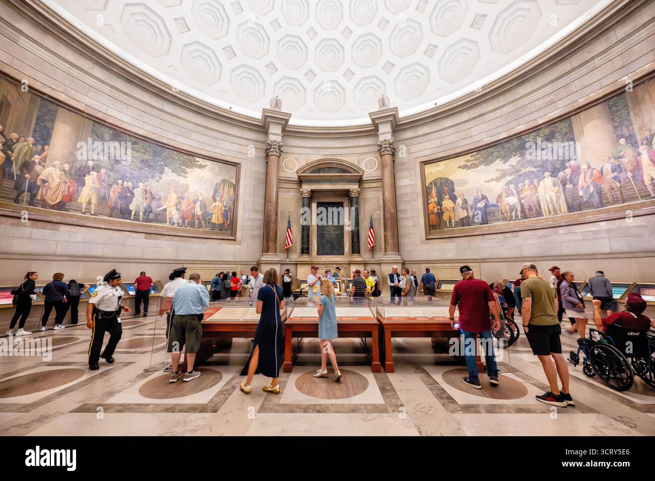 Rotunda display hi-res stock photography and images - Alamy