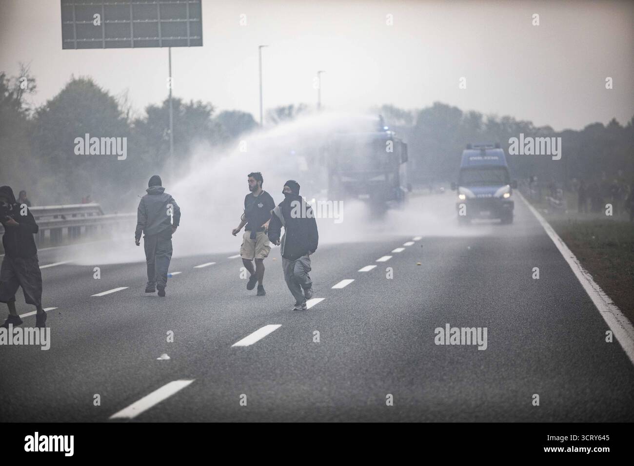 Milan, after the arrest of the Global Sumud Flotilla, clashes and tear ...