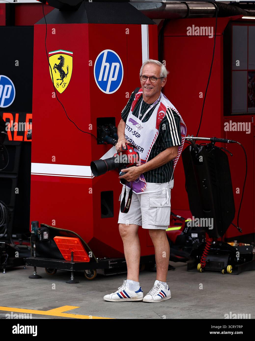 Philippe Nanchino, photographer during the 2025 Formula 1 Singapore ...