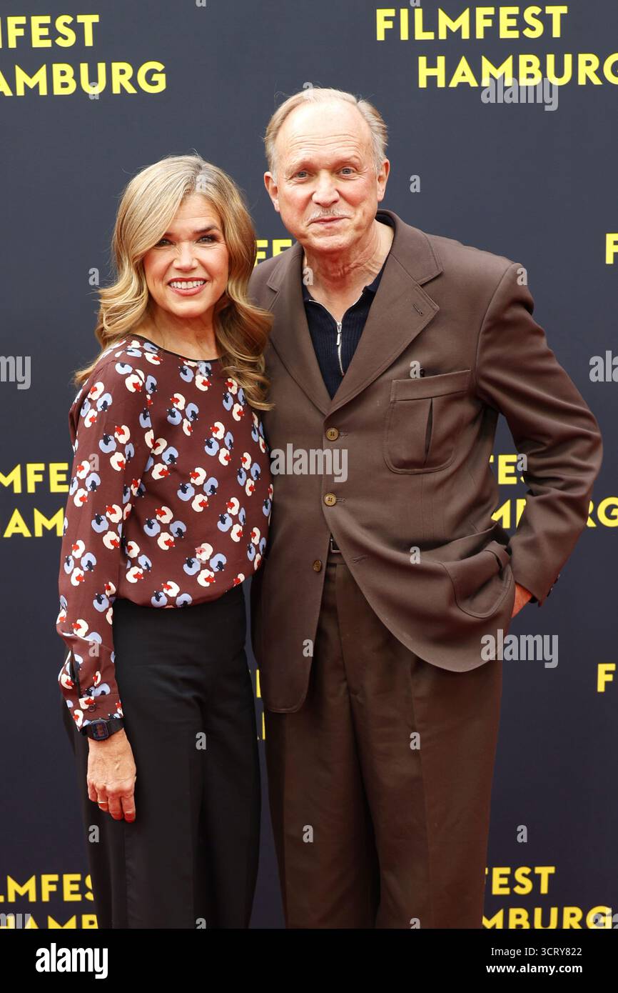 Anke Engelke and Ulrich Tukur attend „Dann passiert das Leben" movie ...