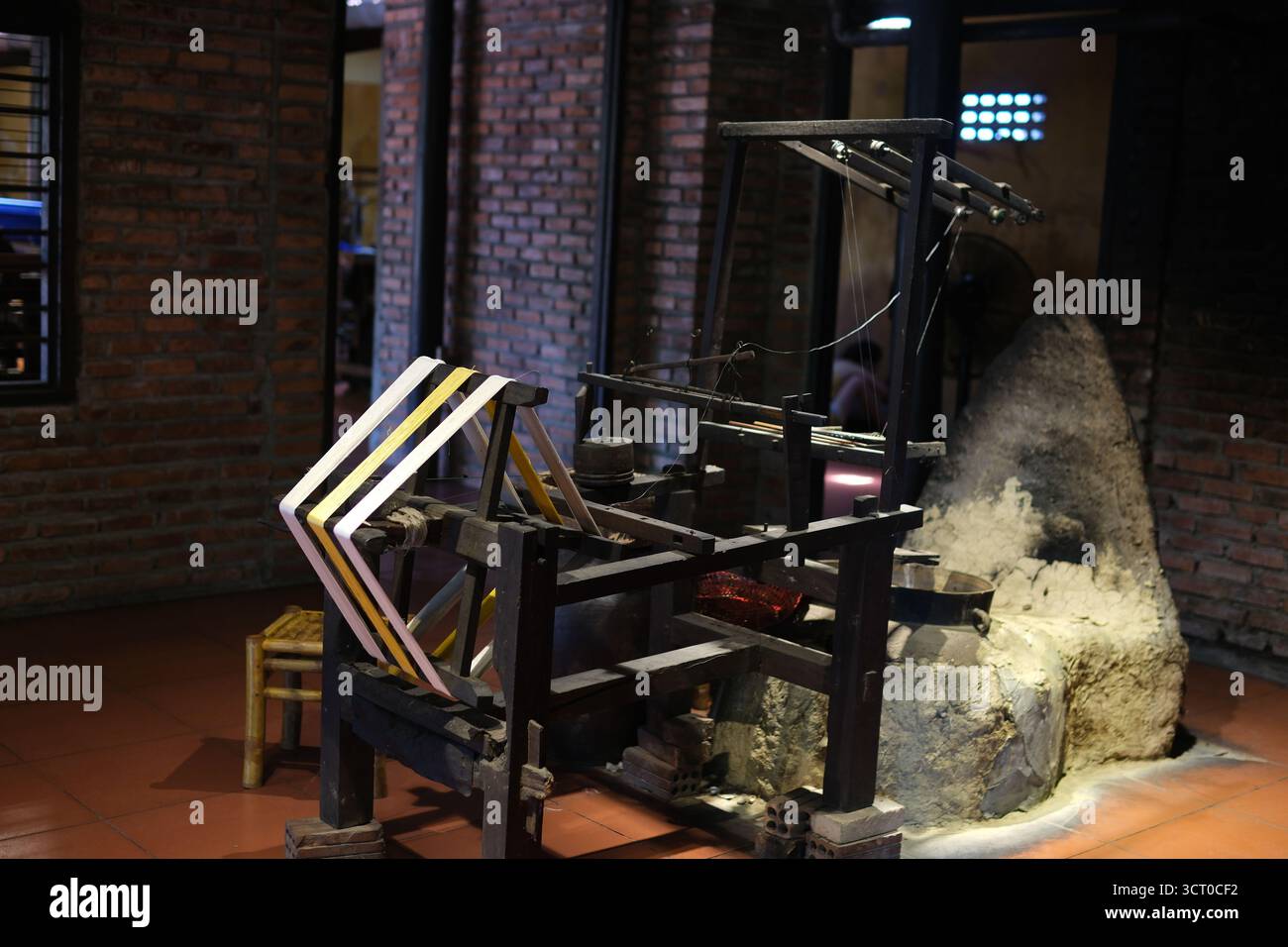 Cocoon boiling close up hi-res stock photography and images - Alamy