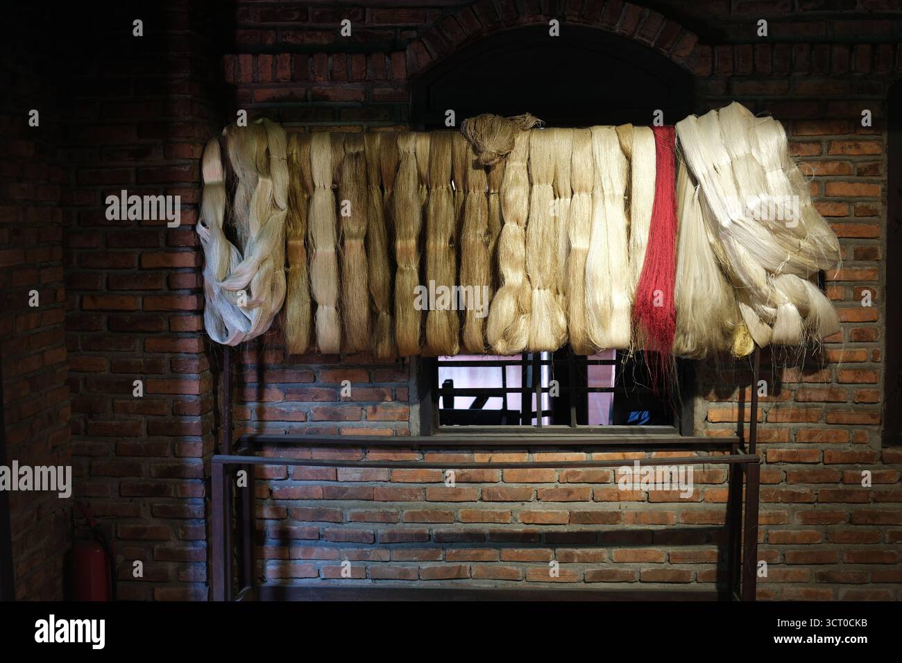 Cocoon boiling close up hi-res stock photography and images - Alamy