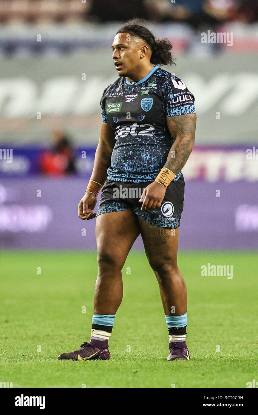 Tesi Niu of Leigh Leopards during the Betfred Super League Semi Final 1 ...