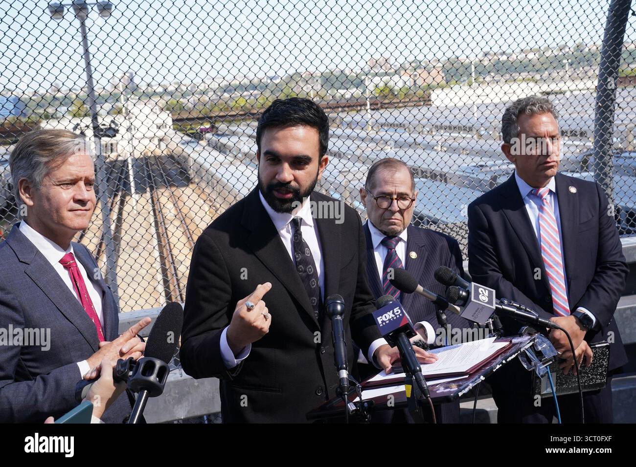 Ny. 03rd Oct, 2025. Brad Hoylman-Sigal, Zohran Mamdani, Jerry Nadler ...