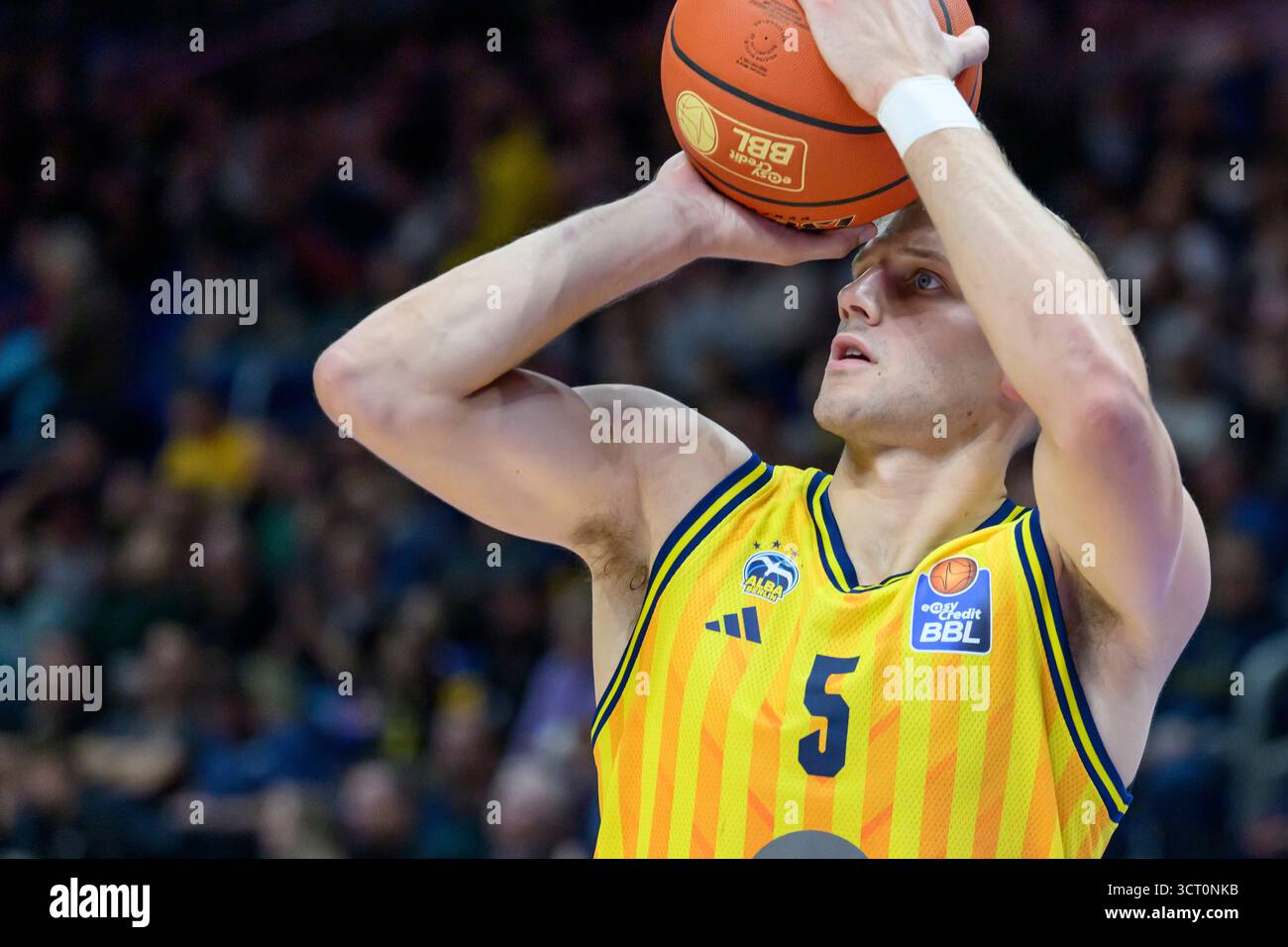 Berlin, Deutschland. 03rd Oct, 2025. GER, Berlin, Basketball, Alba ...