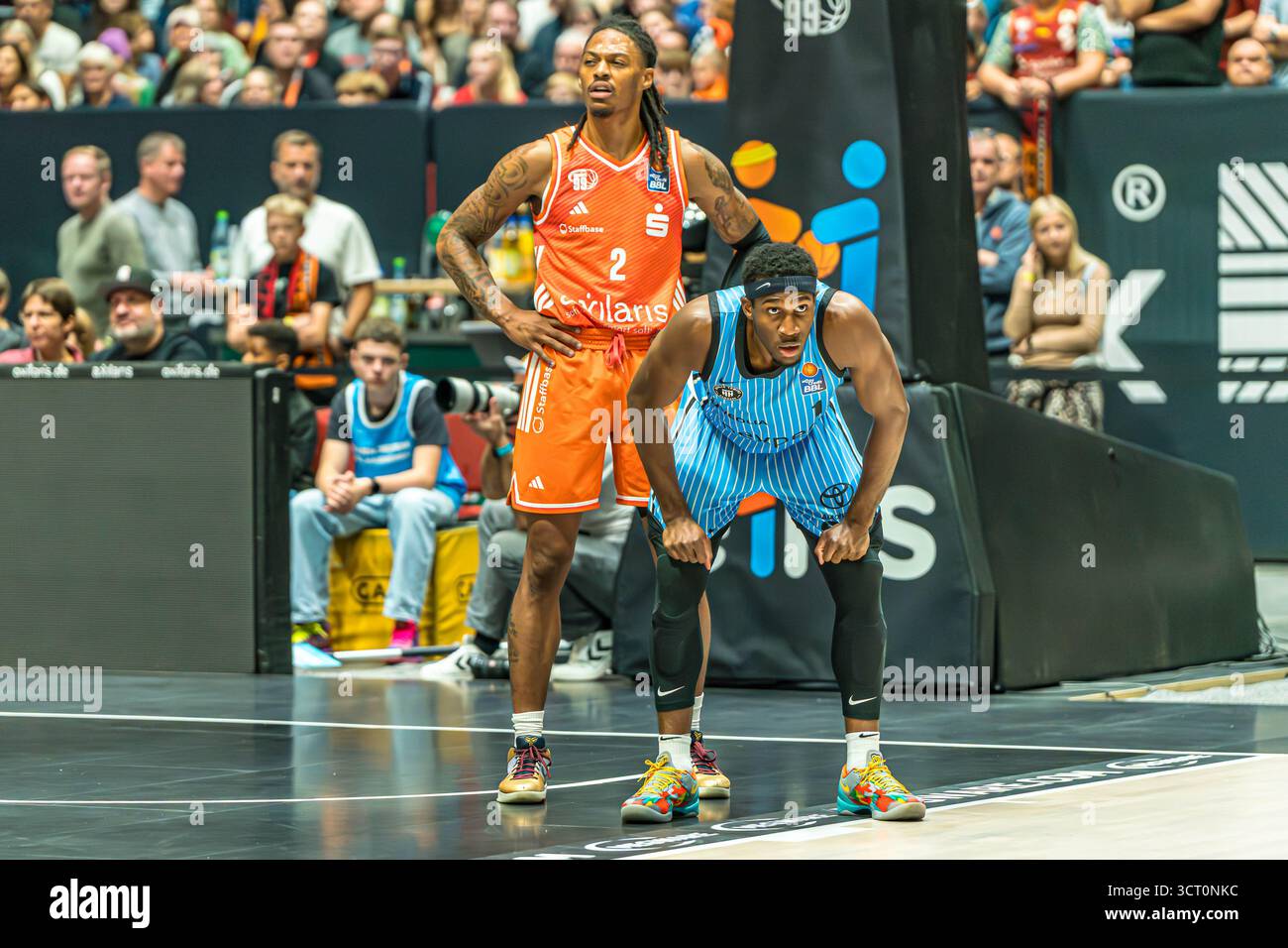 Chemnitz, Deutschland 03. Oktober 2025: 1.BBL - 2025/2026 - Niners ...