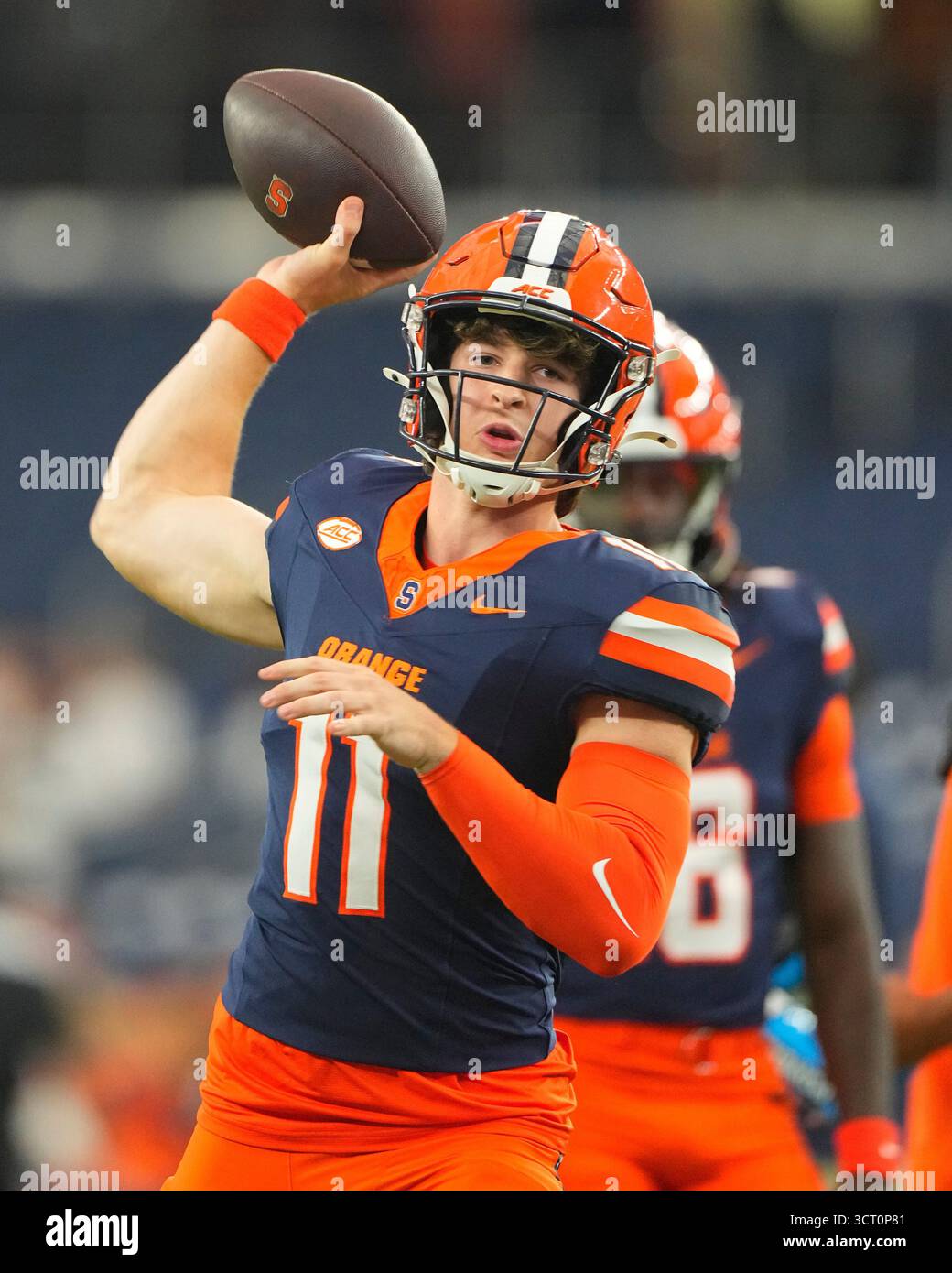 SYRACUSE, NY - SEPTEMBER 12: Syracuse Orange Quarterback Luke Carney ...