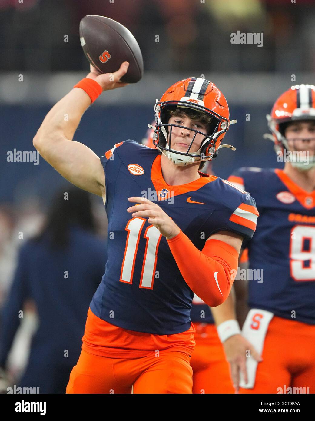 SYRACUSE, NY - SEPTEMBER 12: Syracuse Orange Quarterback Luke Carney ...