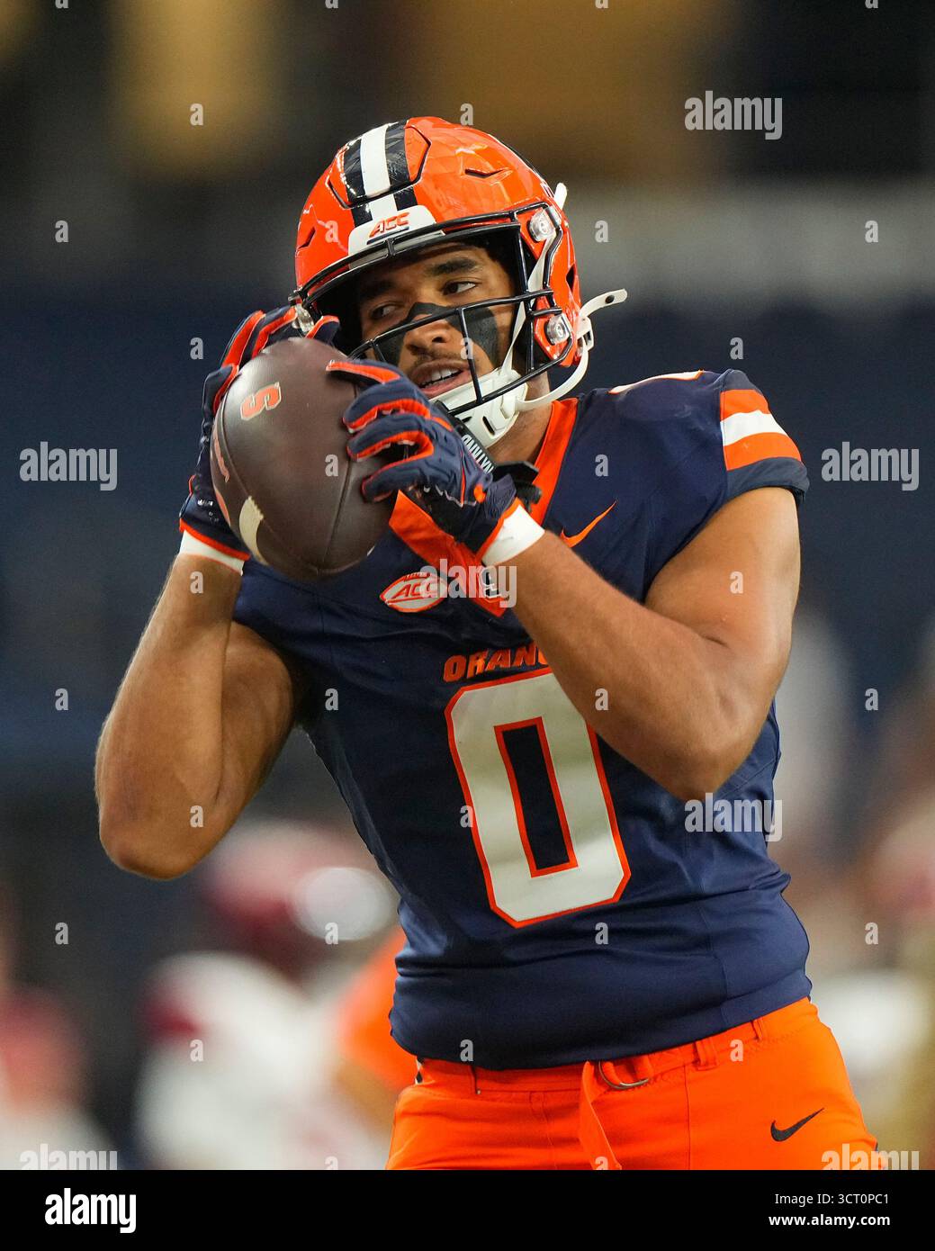 SYRACUSE, NY - SEPTEMBER 12: Syracuse Orange Tight End David Clement (0 ...