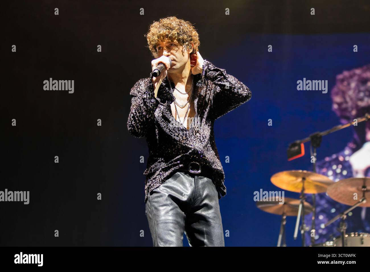 Manchester, England, 3rd October, 2025. The Kooks playing Co-op Live in ...
