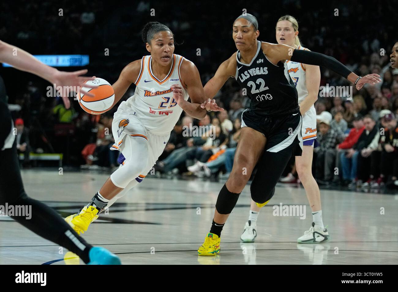 Phoenix Mercury forward Alyssa Thomas (25) drives was Las Vegas Aces ...