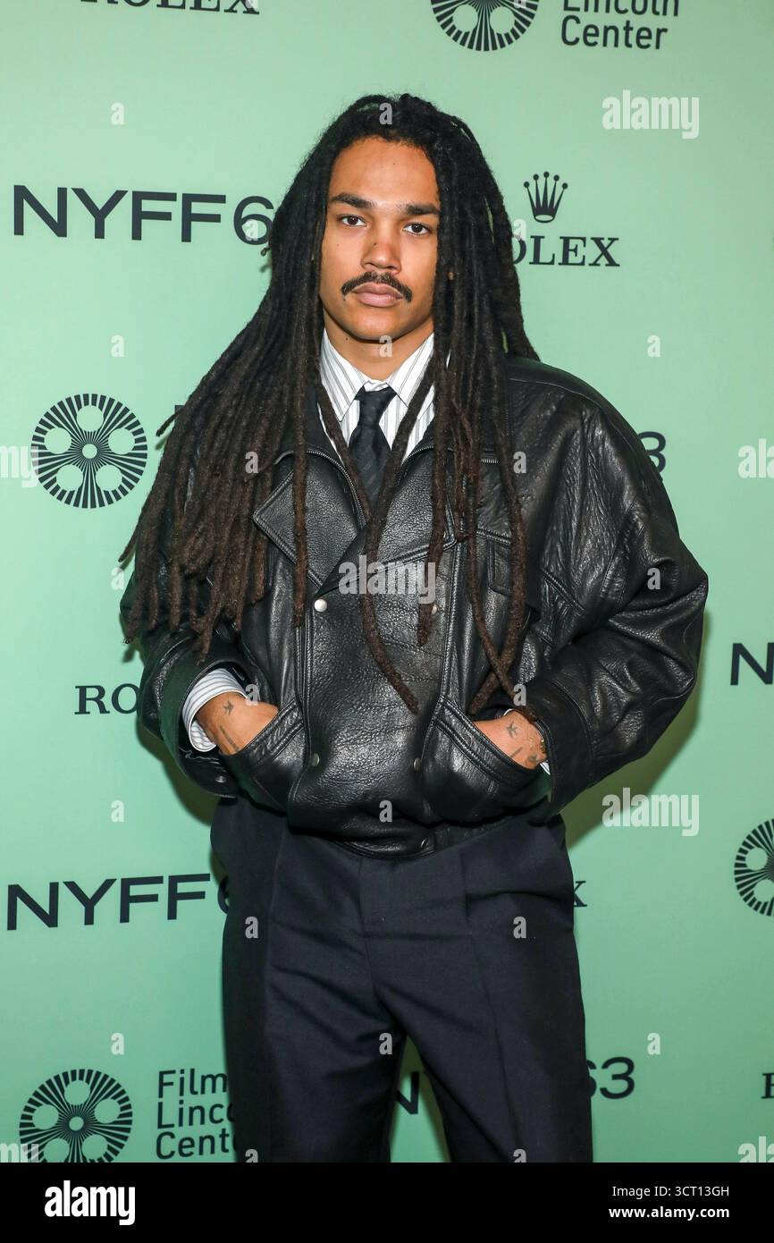 Actor Luke Sabbat attends the premiere for "Father Mother Sister ...