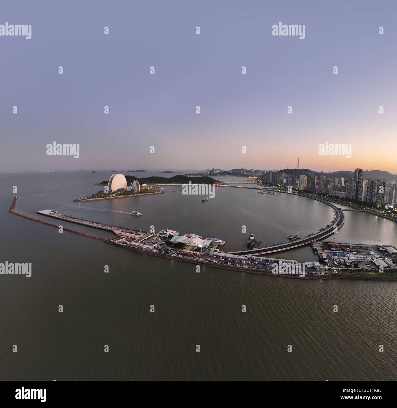 Night zhuhai city traffic hi-res stock photography and images - Alamy