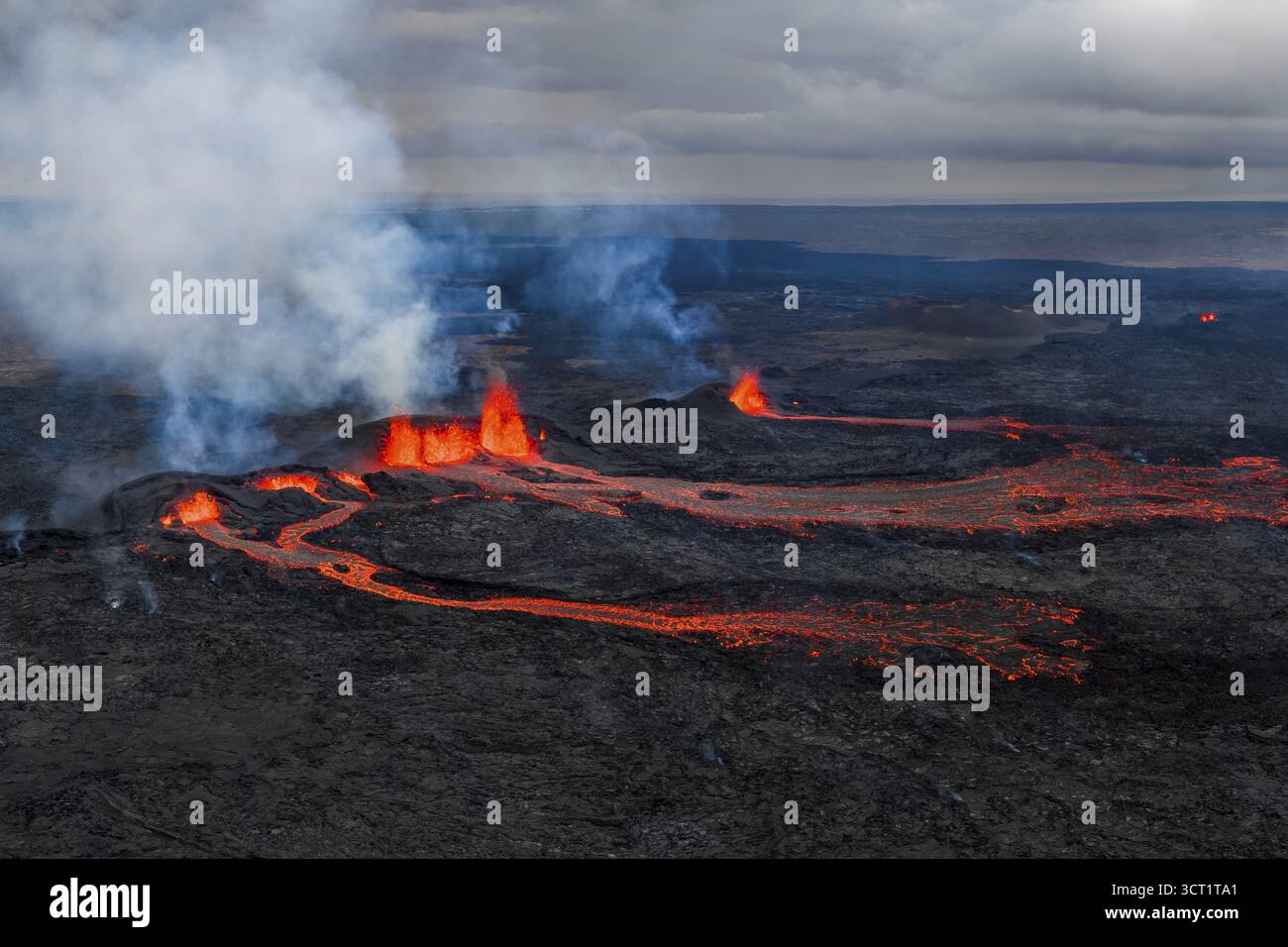Volcanic eruption, Sundhnukur crater chain, near Grindavik, Reykjanes ...