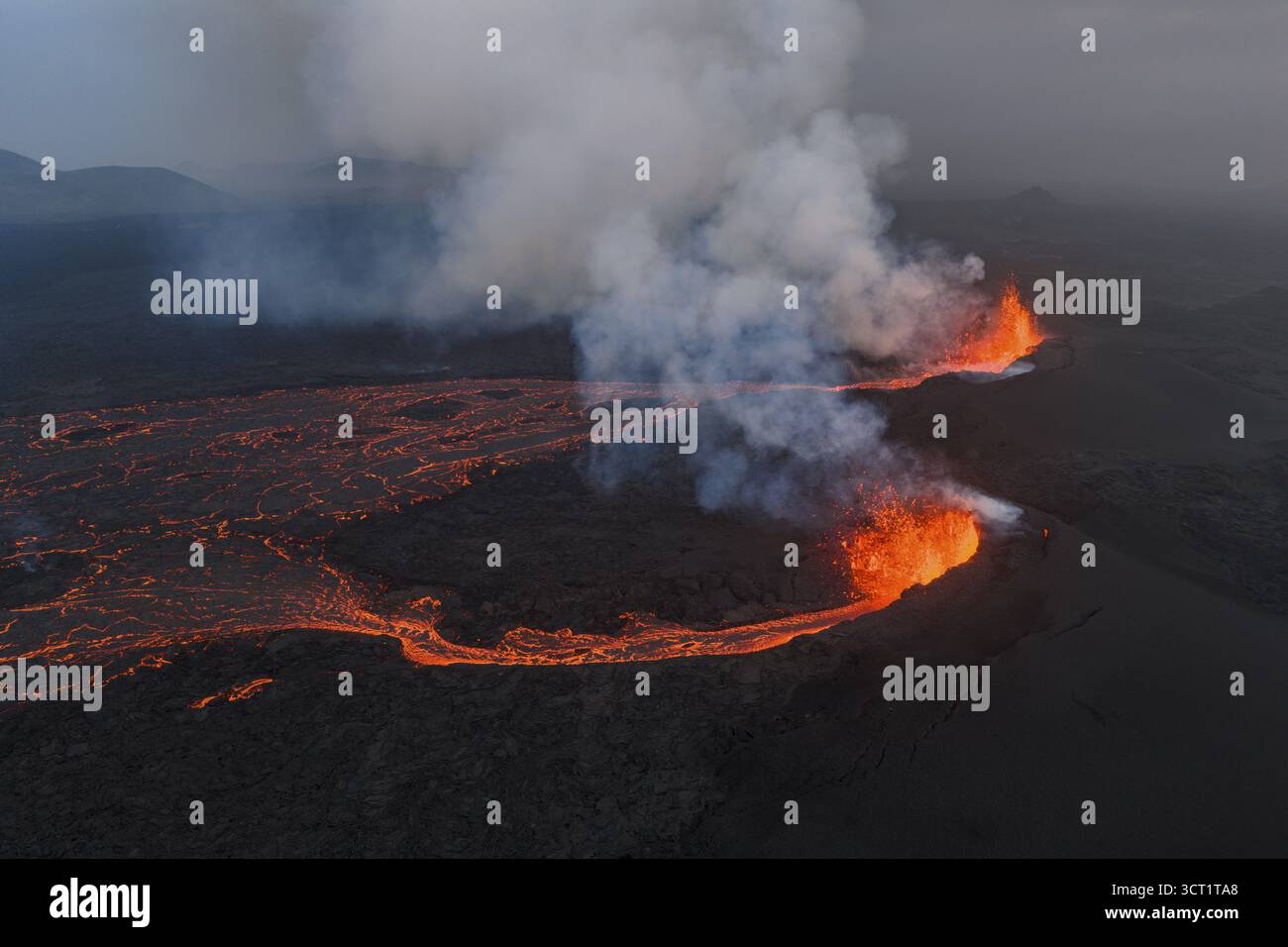 Volcanic eruption, Sundhnukur crater chain, near Grindavik, Reykjanes ...