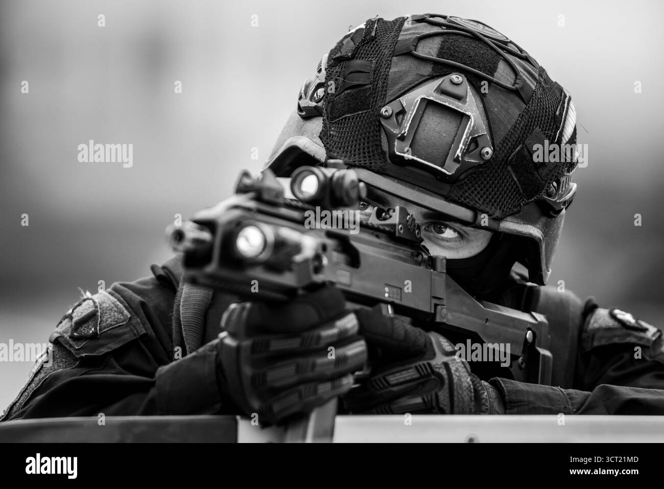 Tactical shooter aiming Black and White Stock Photos & Images - Alamy