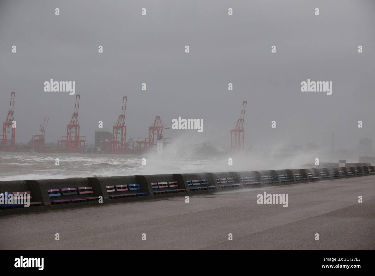 Merseyside, UK. 4th Oct, 2025. UK Weather. Huge waves breach the ...