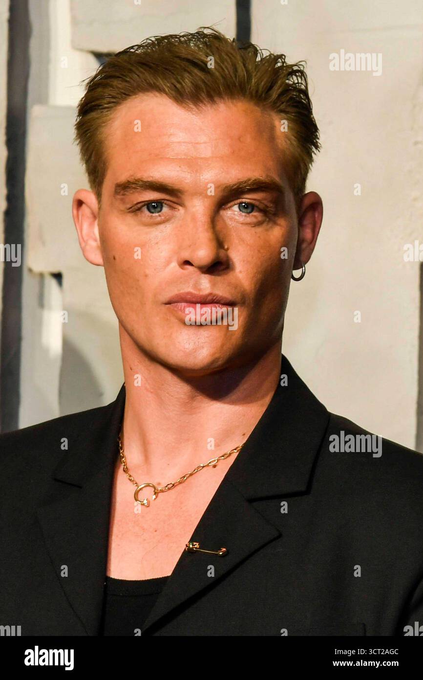 abb David Schuetter zu Gast auf dem roten Teppich bei der Welt Premiere des Amazon Films Der ...