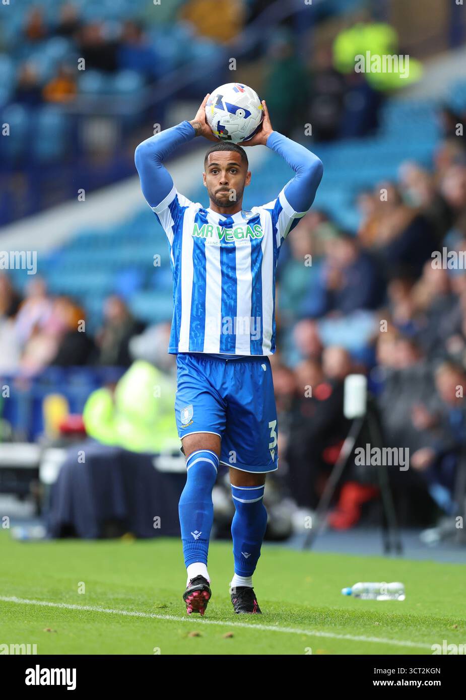 Sheffield Wednesday's Max Lowe during the Sky Bet Championship match at ...