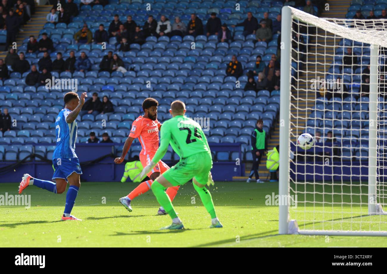 Coventry City's Ellis Simms scores their side's fourth goal of the game ...