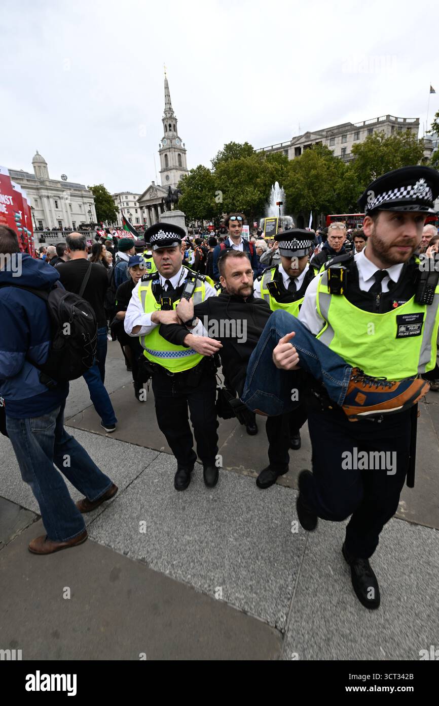 Palestine action protest arrests hi-res stock photography and images ...